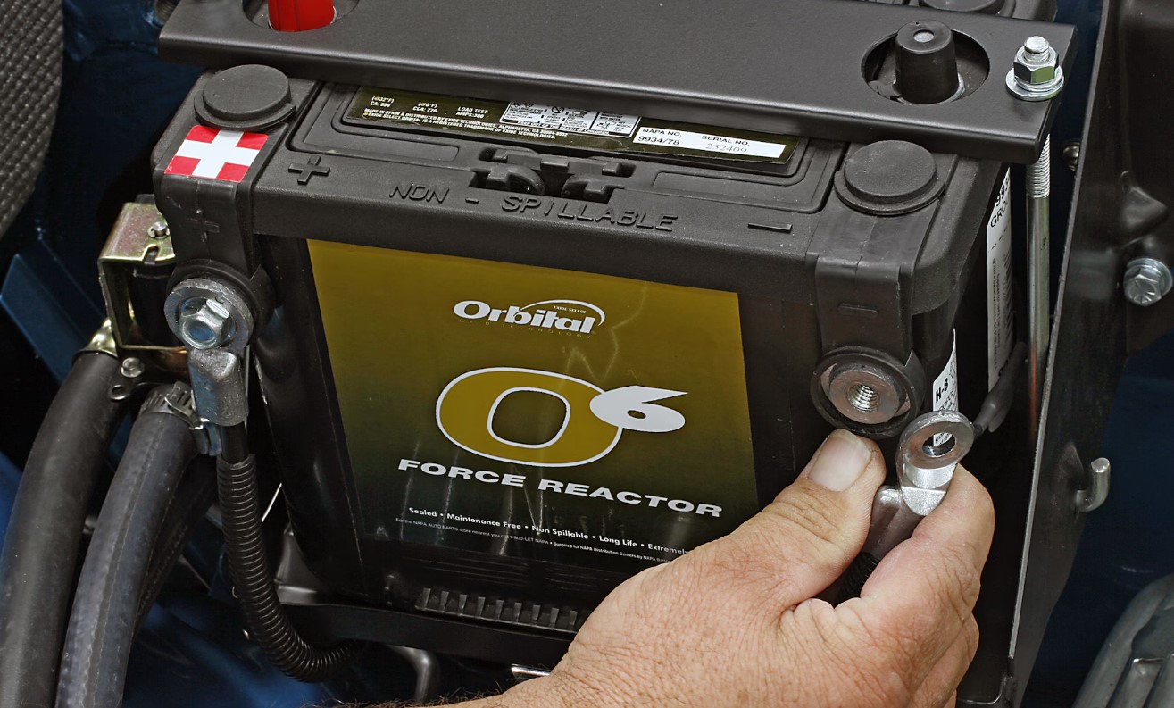 Should the Battery Terminals Ever be Disconnected? - Ina Motors